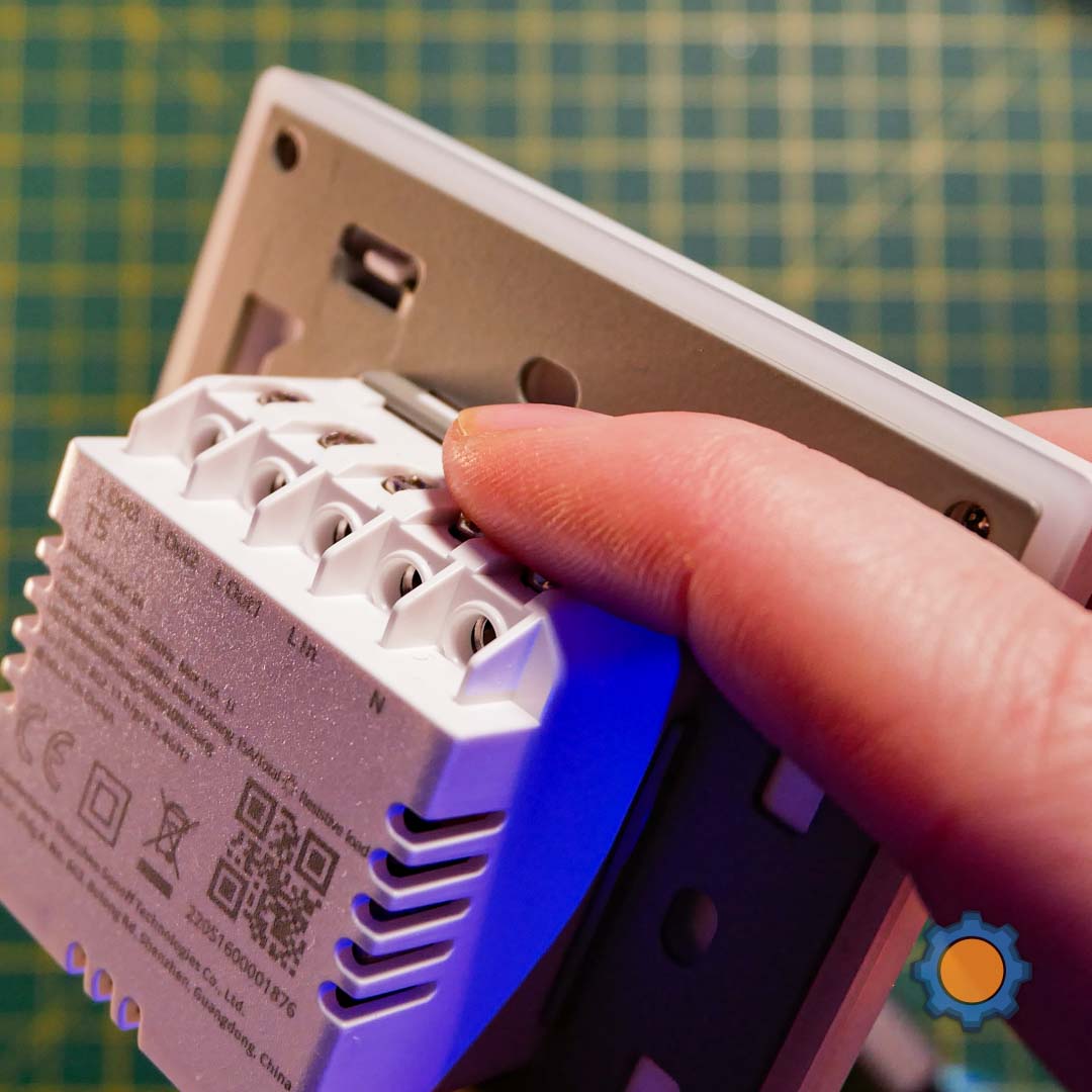 Sonoff TX Ultimate: more than a smart switch? - NotEnoughTech